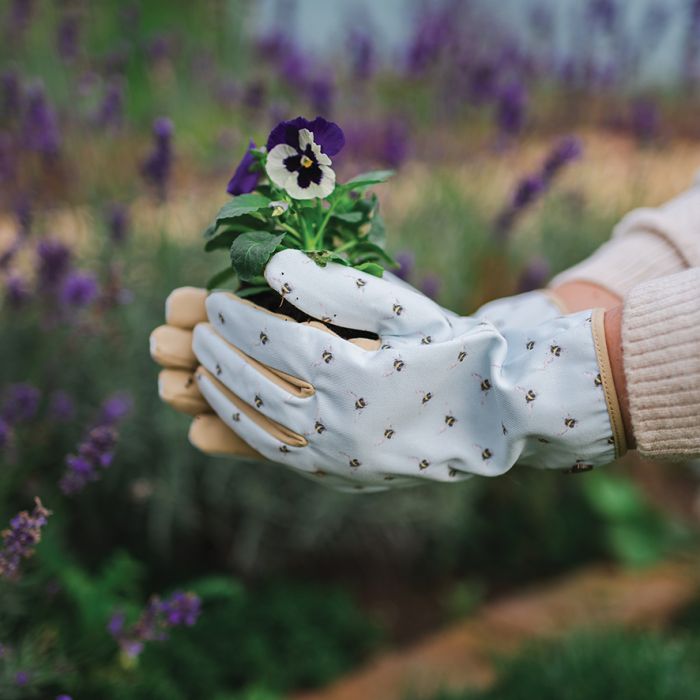 Wrendale Gardening Gloves Bees - La Petite Maison Blanche - Sequim